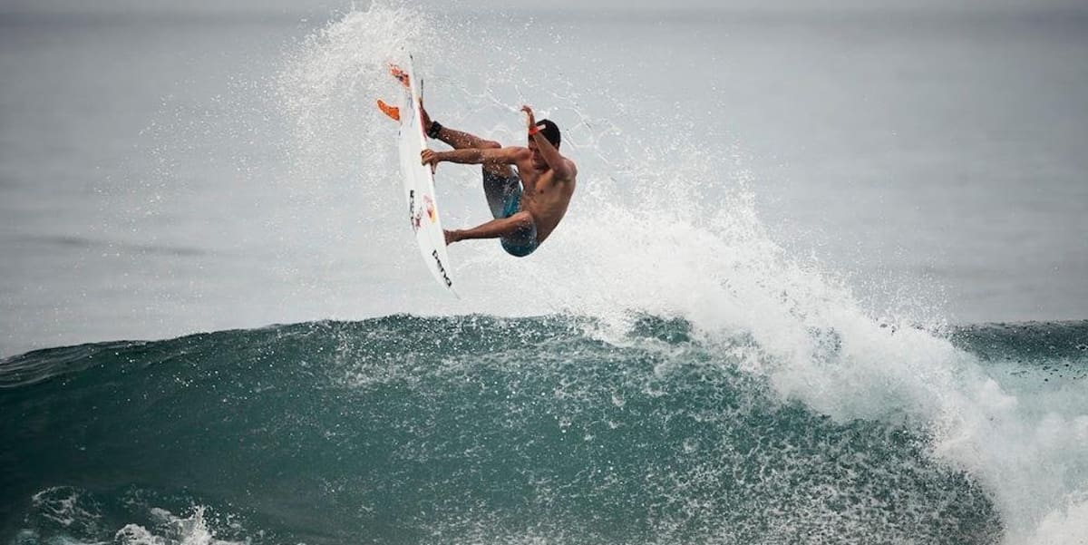 Surf Christmas & New Year: The 5 best spots to surf