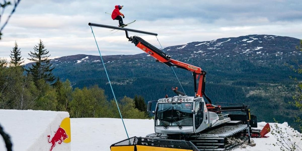 Jesper Tjäder Unrailistic 2.0: New freeski film – video