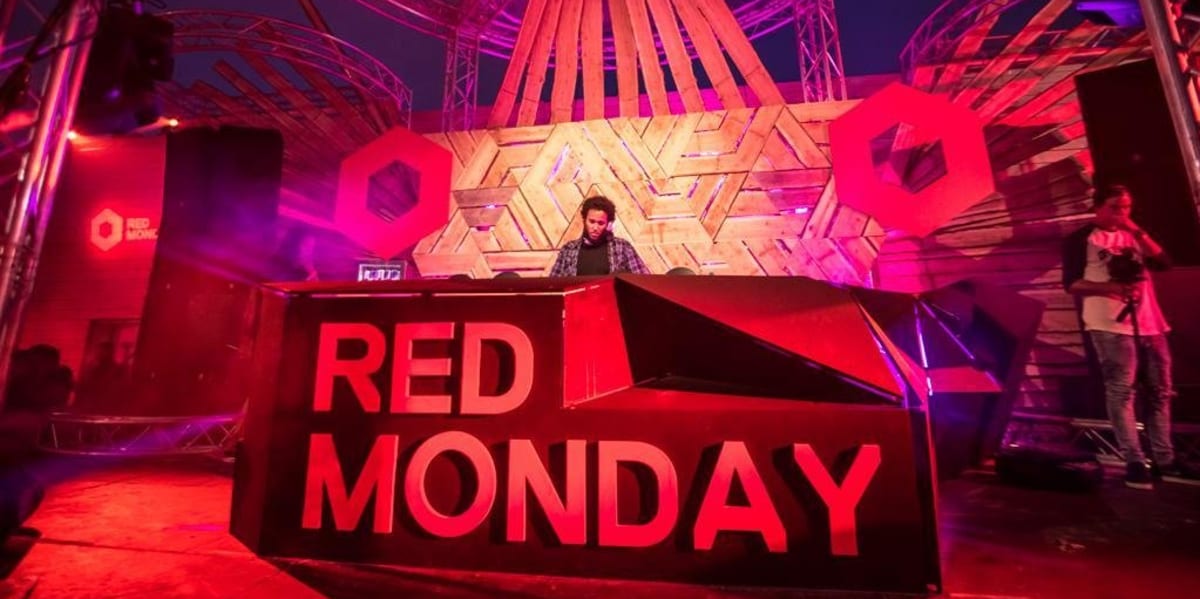 Red Monday in Brothers Festival Dome!