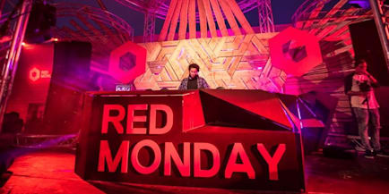 Red Monday in Brothers Festival Dome!