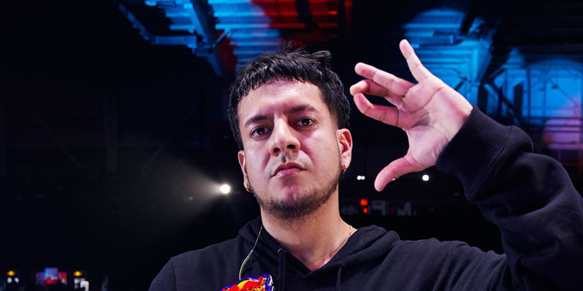 Con un estilo propio de un tricampeón nacional, Jota está de vuelta.