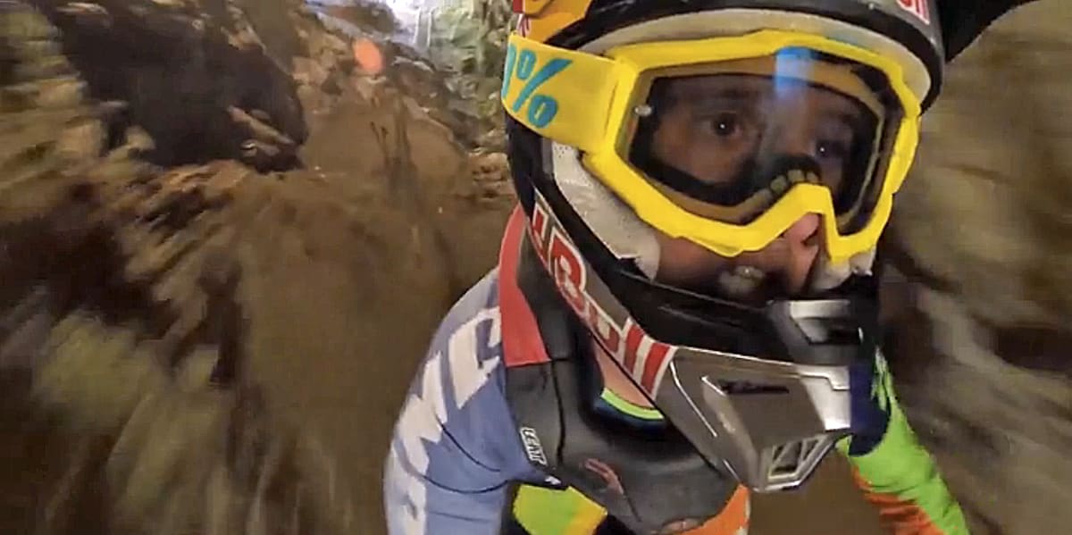 VTT : Aaron Chase dans une grotte cachée du New Jersey