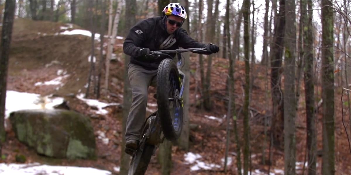 VTT : Aaron Chase en fatbike au Highland bike park
