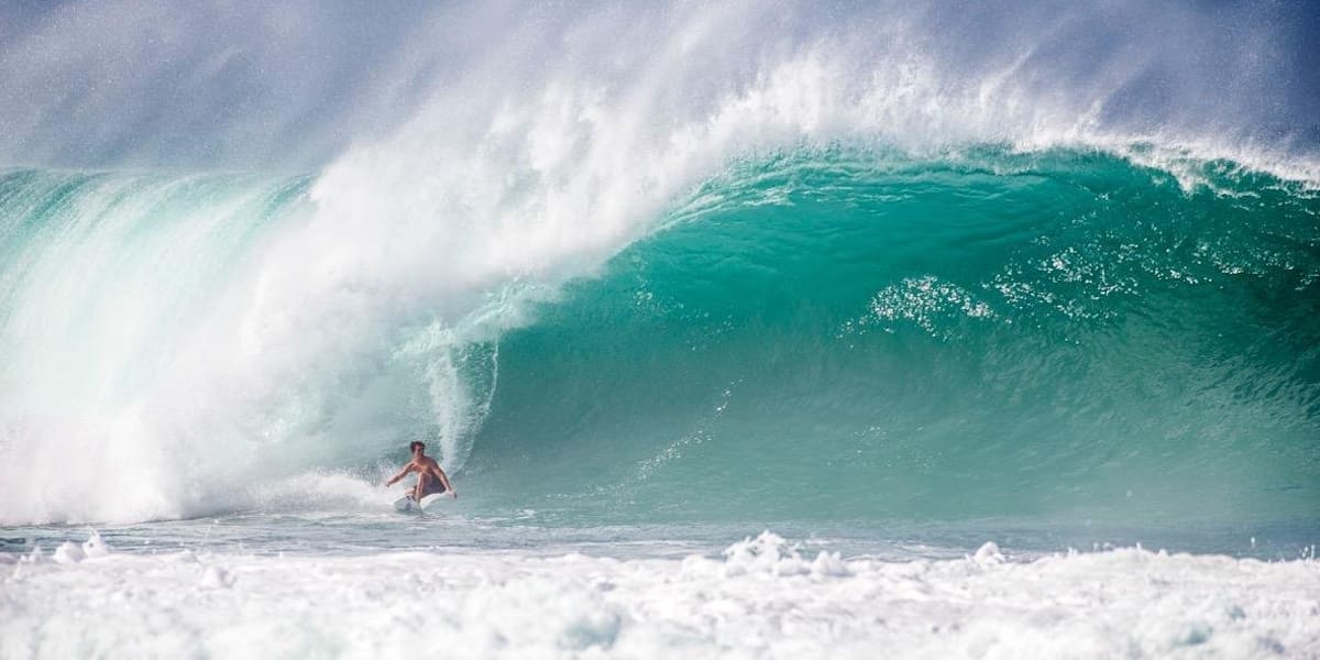 Eric Sterman's best North Shore action from above