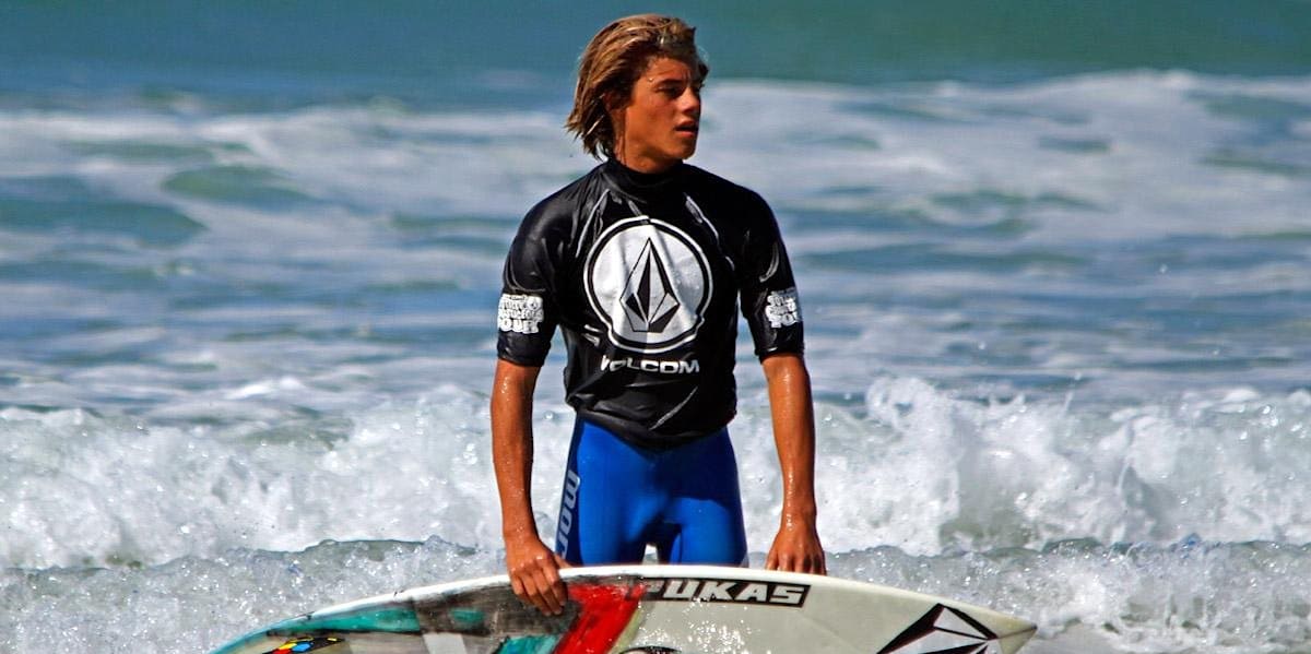 Mateus Herdy Volcom Totally Crustaceos Tour Bunda Fish