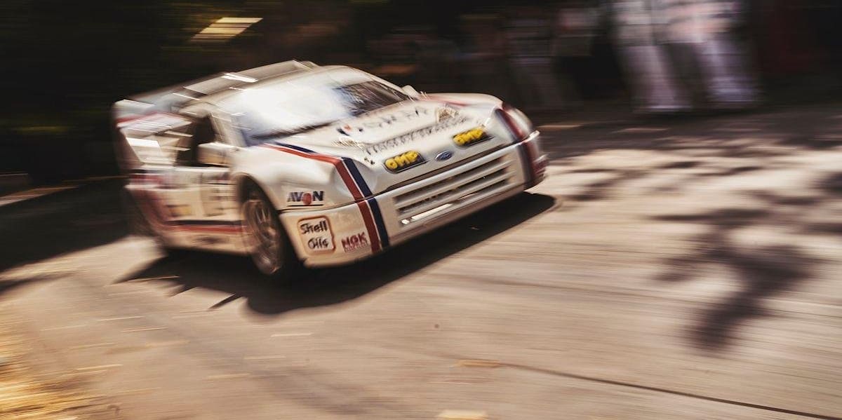 Rally - 3 Ford con muchos caballos, Red Bull