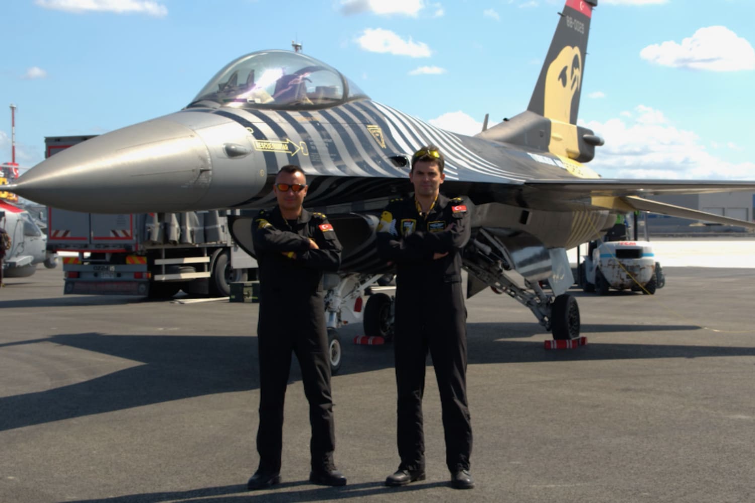 SoloTürk F-16 - Erhan Günar, Serdar Doğan