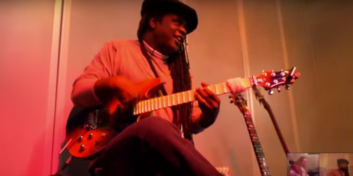 【変態的超絶テクニック】我流ギターマン『レジ・ウッテン（Regi Wooten）』の凄ワザ＆オリジナリティ