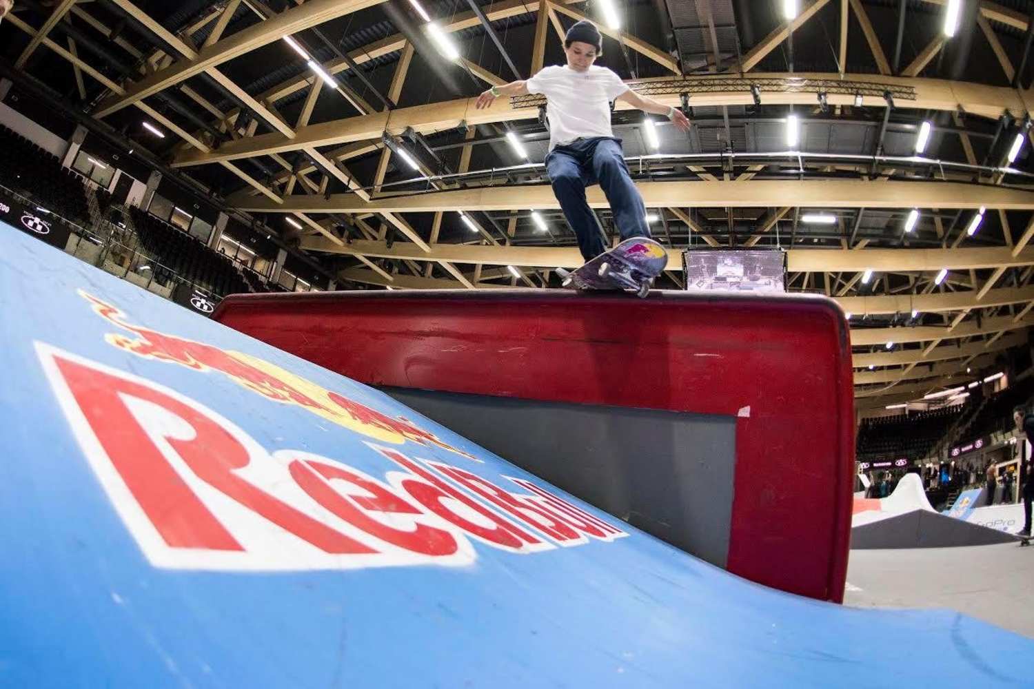 Mihnea Groseanu Skateboard Street