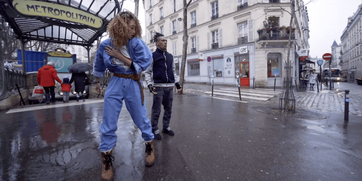Neguin and Kyoka dance at Montmartre. Video