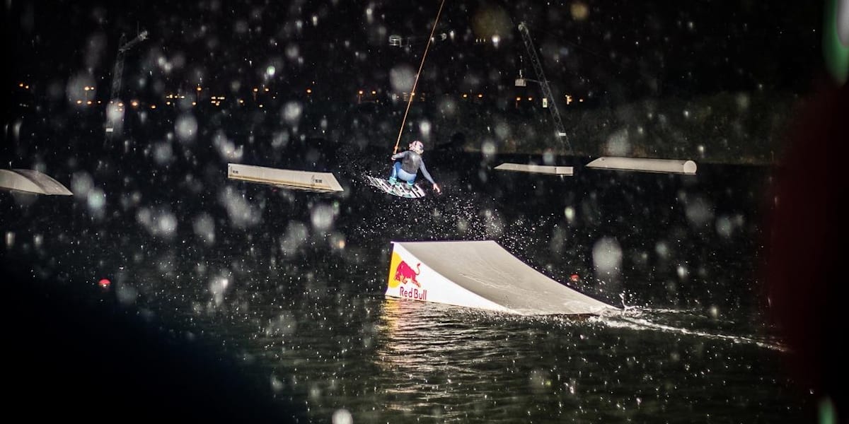 Red Bull Full Moon | Wake-Up Cable Antwerpen