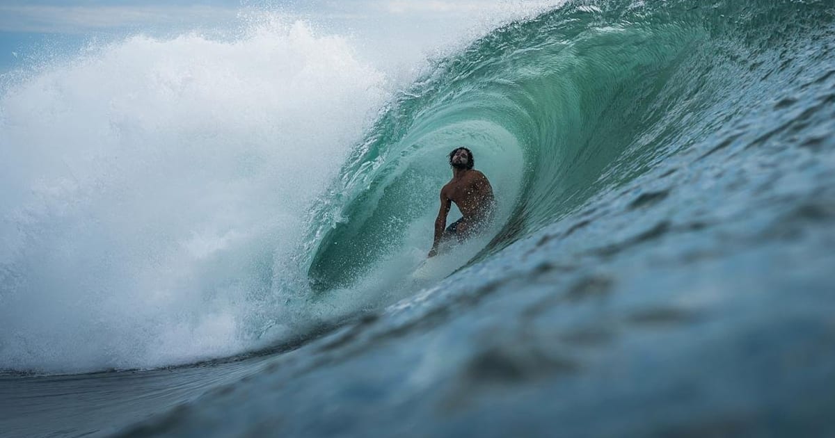 Bali surf video: **Sessions** 24 hours in Bali