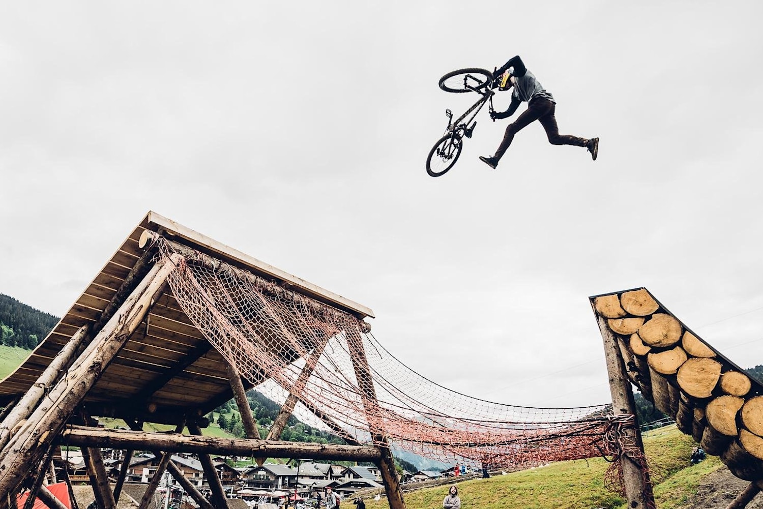 Watch Live: Crankworx Les Gets Slopestyle 2017 +video+