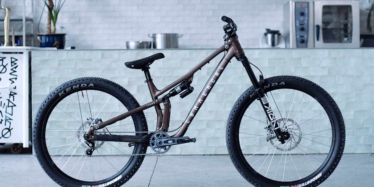 “Czy to jeszcze enduro?” Bike check z Dawidem Czekajem