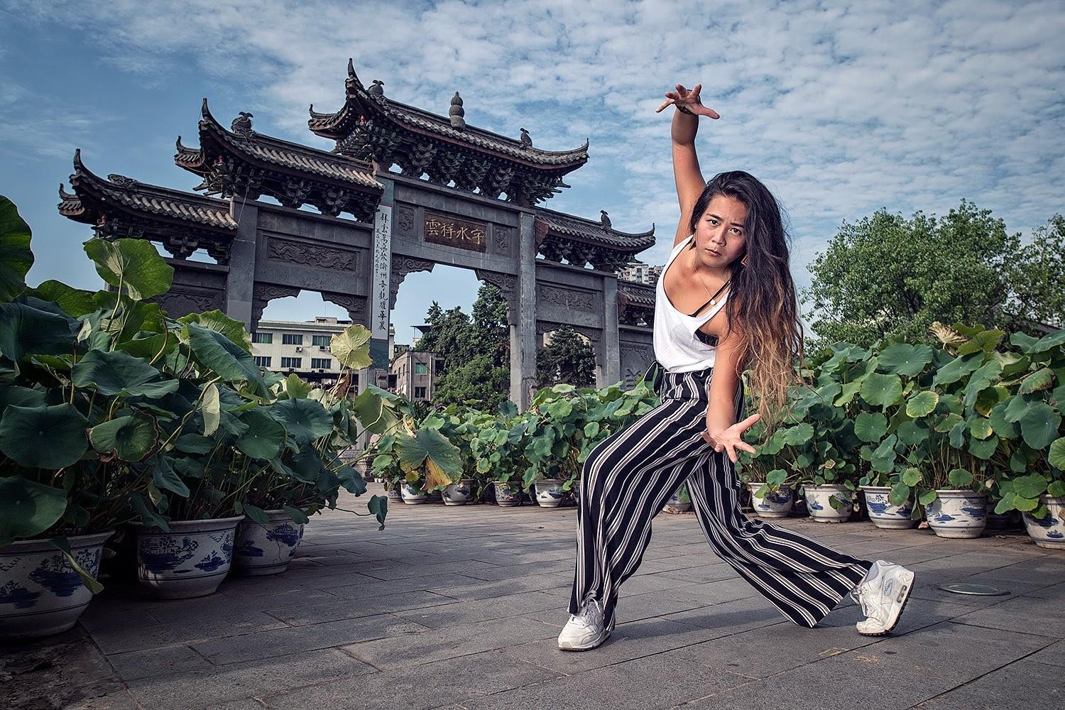 Dey-Dey, la reine du popping en interview ! Danse Vidéo