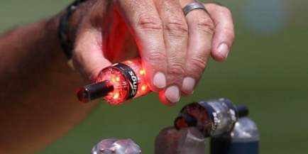 Zing Cricket Wicket: LED lights in stumps & bails