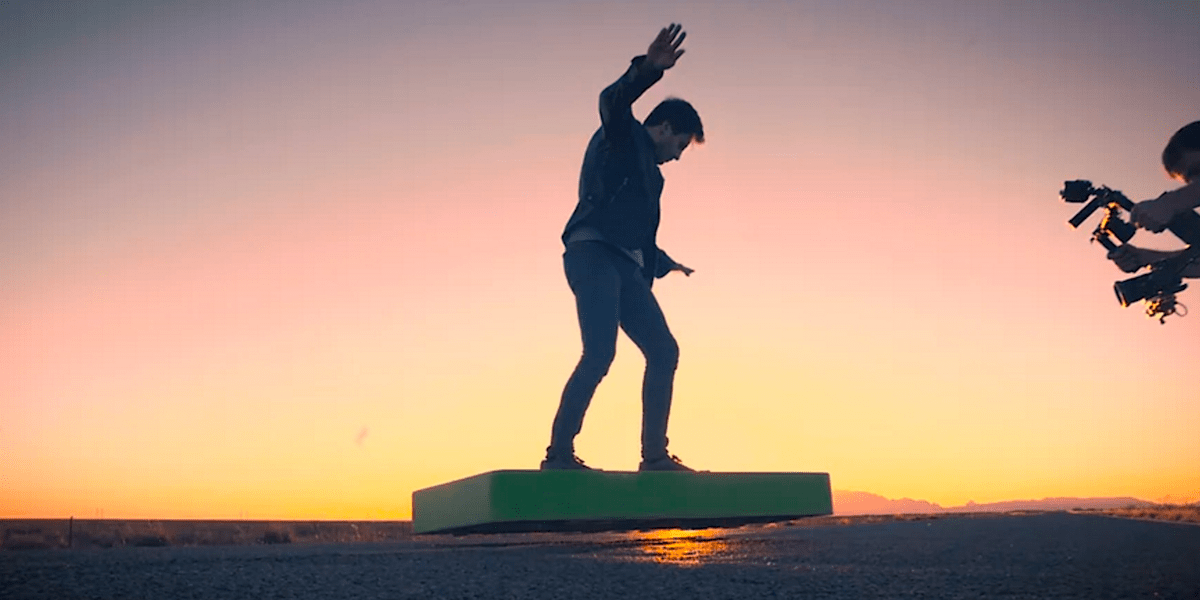 La primera tabla voladora del 2016: ArcaBoard