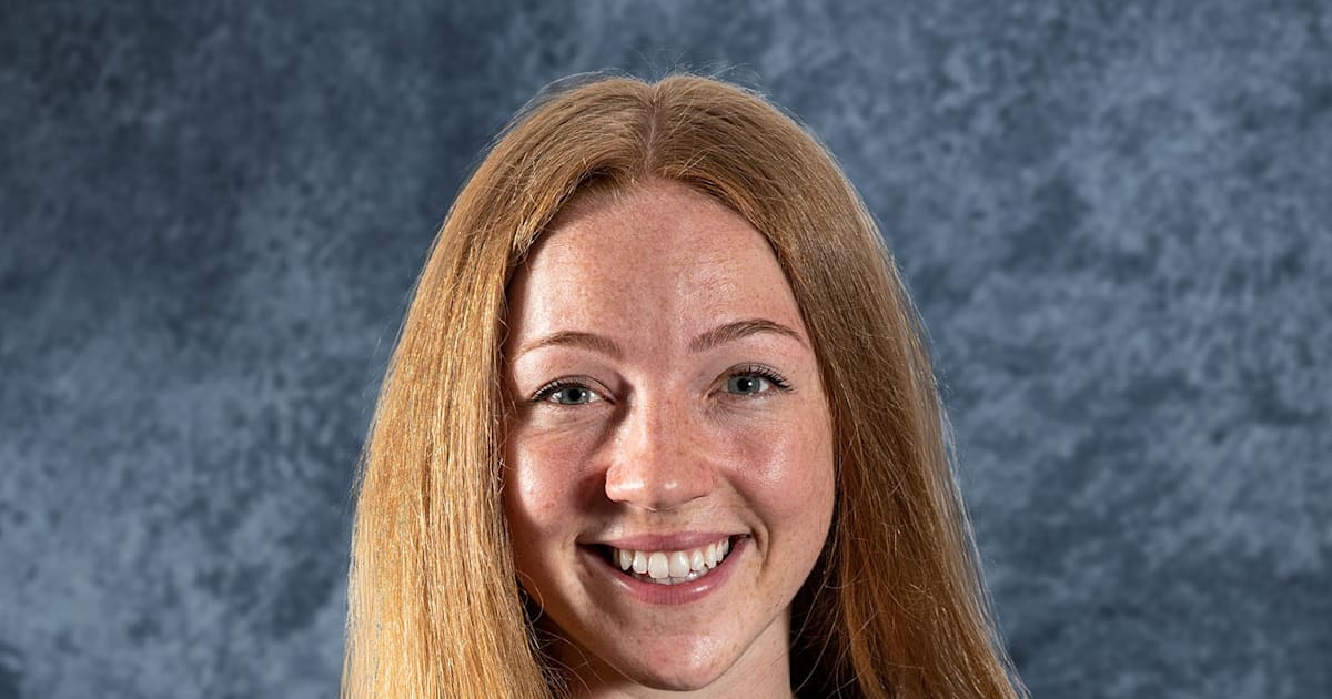 Molly Carlson: Cliff Diving – Page d'athlète Red Bull