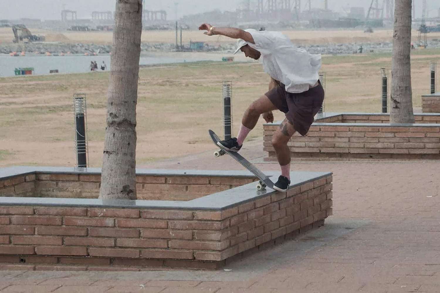 Noah Toro practica el skate en Sri Lanka +vídeo+