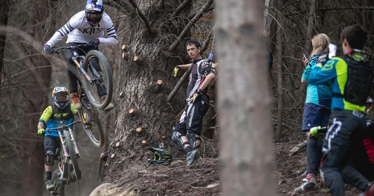 Skyline Bike Park con Bruni, Macdonald e Iles