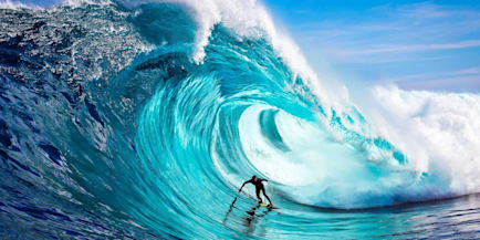 Red Bull Cape Fear: Shipstern Bluff – big wave surfing