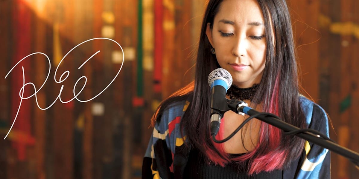 Rié exclusively plays the tracks St. Martin and Levels