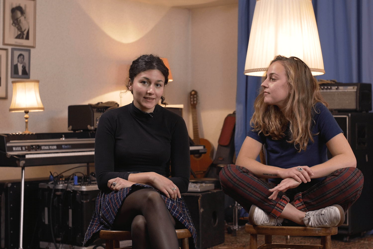 Steiner & Madlaina play Das Schöne Leben and Children