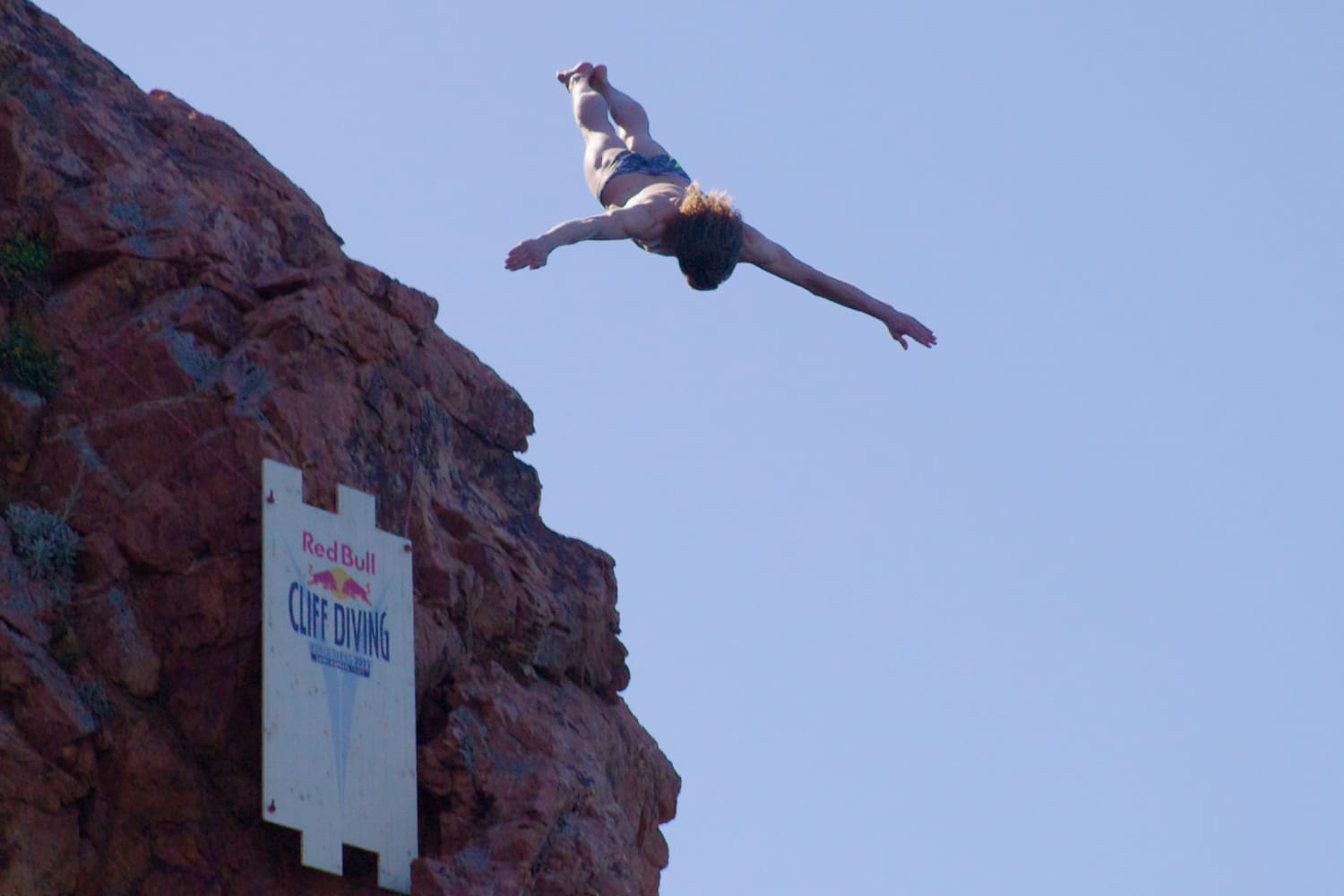 Red Bull Cliff Diving 2021: France teaser dive