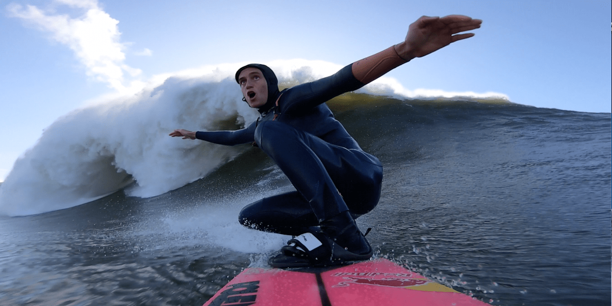 Justine Dupont surfe la vague de sa vie à Nazaré ! Surf