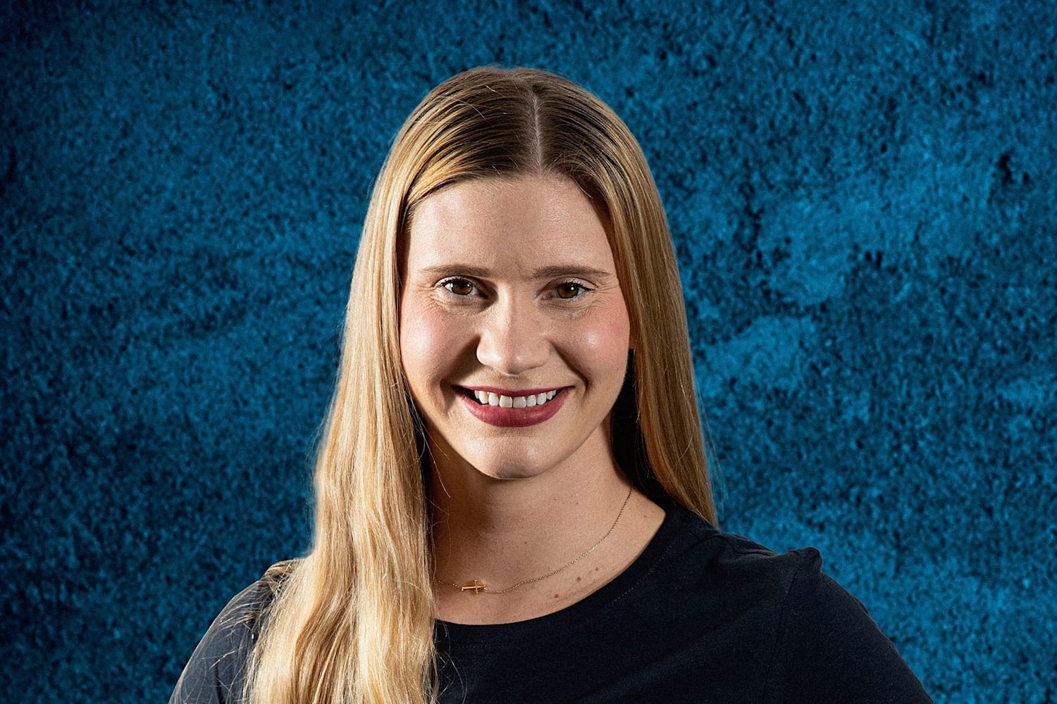 Eleanor Smart: Cliff Diving - profil skakačice