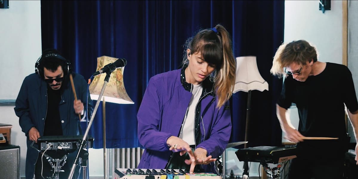 Noga Erez plays Off The Radar in an exclusive session