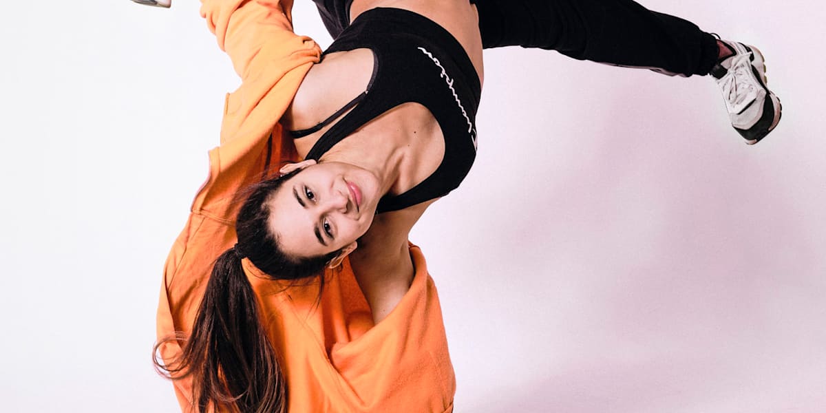 Evgenia Guenova aka Gameova: Das fast gehörlose B-Gir