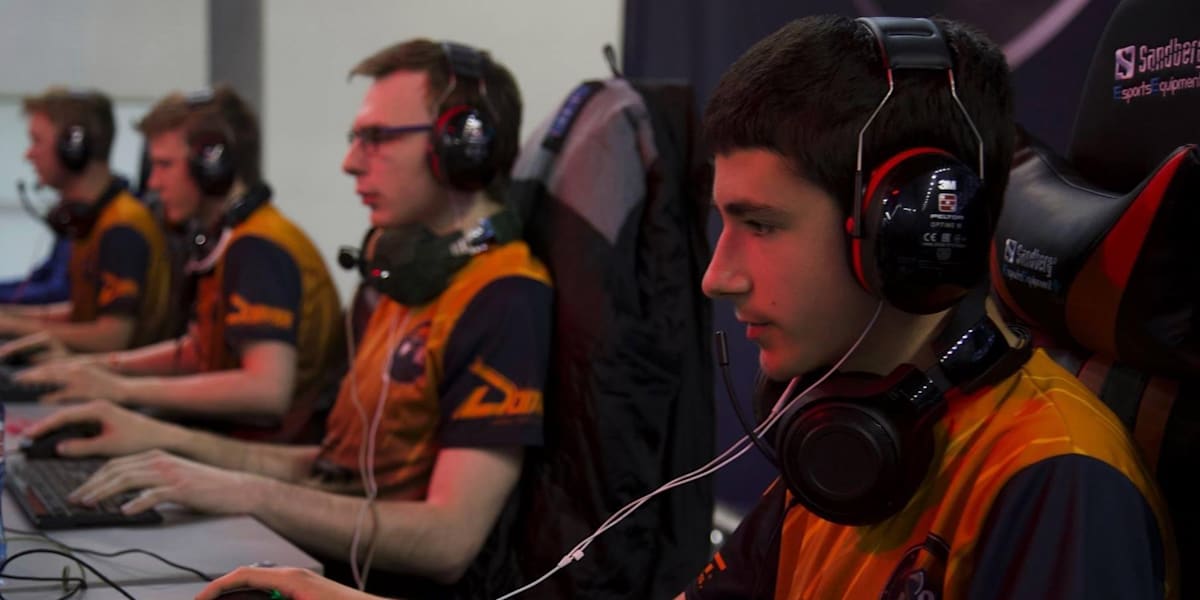 Γνώρισε τον παίκτη του LoL, Λάμπρο "Labrov" Παπουτσάκη