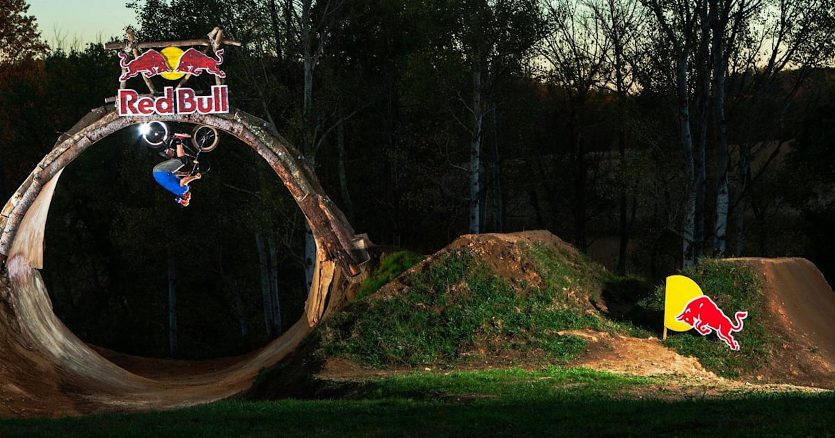 Photos: Mike 'Hucker' Clark's Full Loop on Dirt