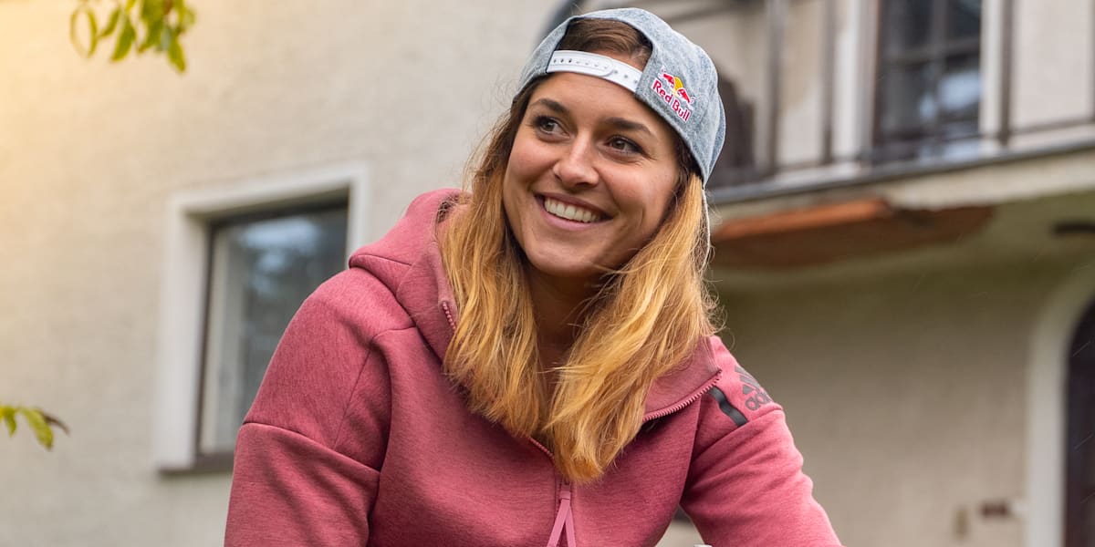 Barbora Hermannová: Beach Volleyball – Red Bull Profile