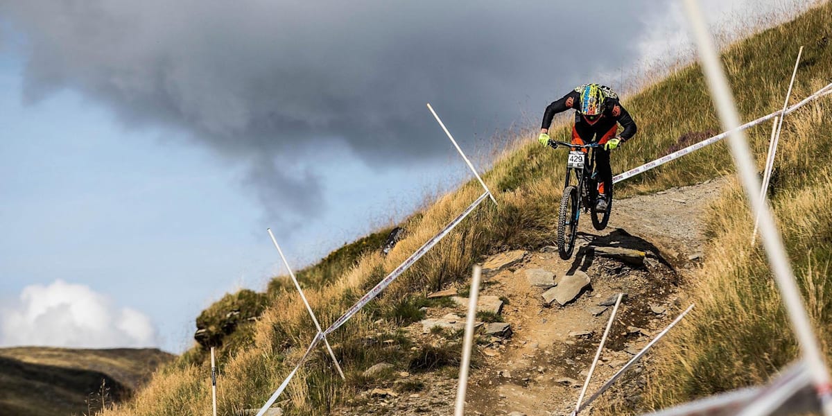 Rob Warner rides again