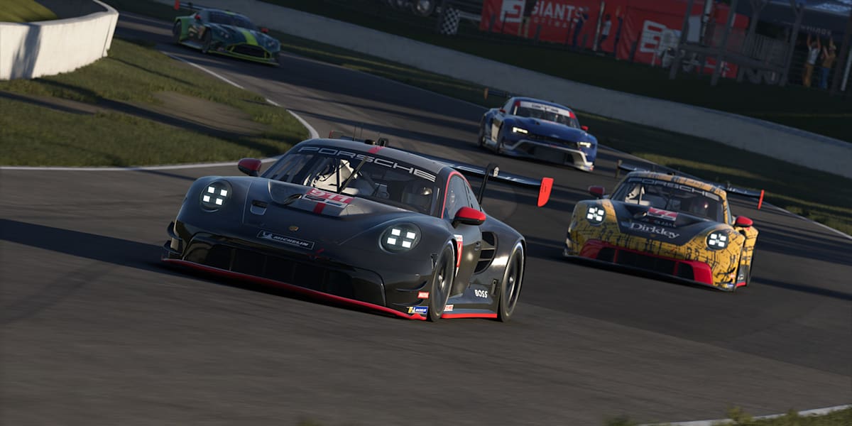 Project Motor Racing: pure realism & racing action!