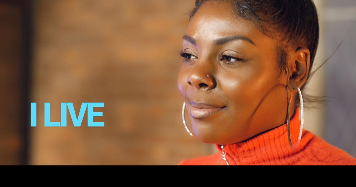 London R'n'B singer Malika performs I Live +++Video+++