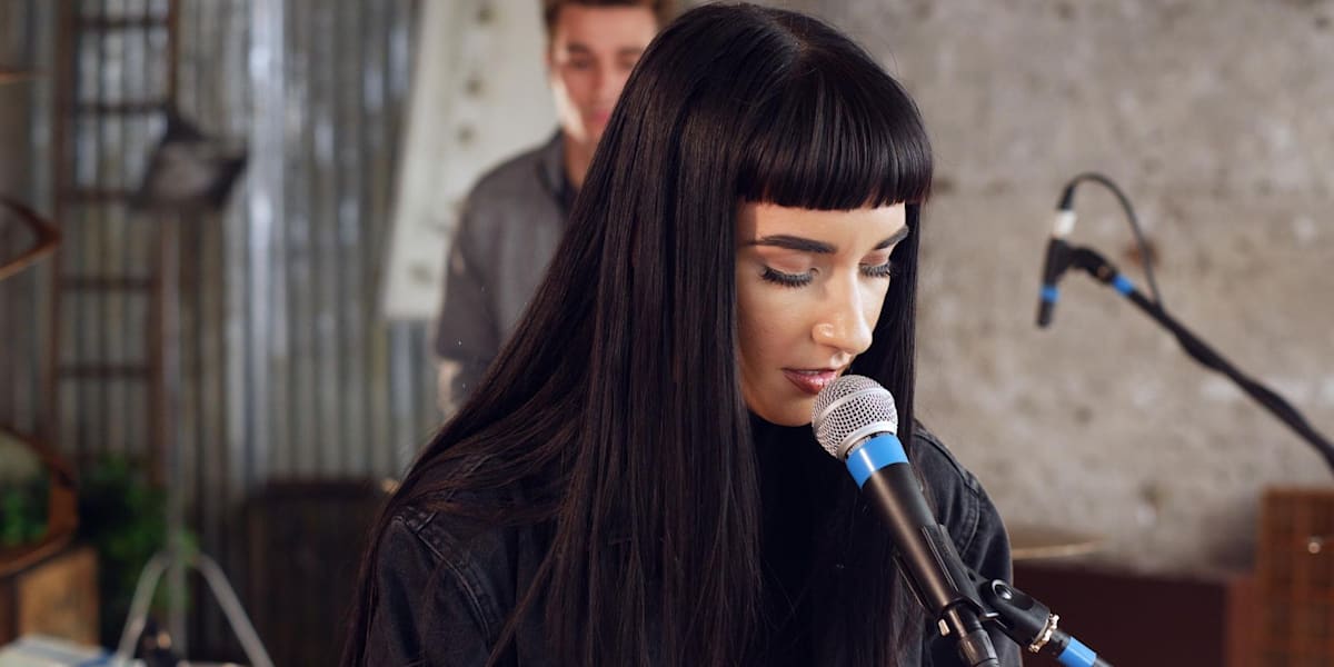 Anna Straker live **video** Ignite Me | Red Bull Music