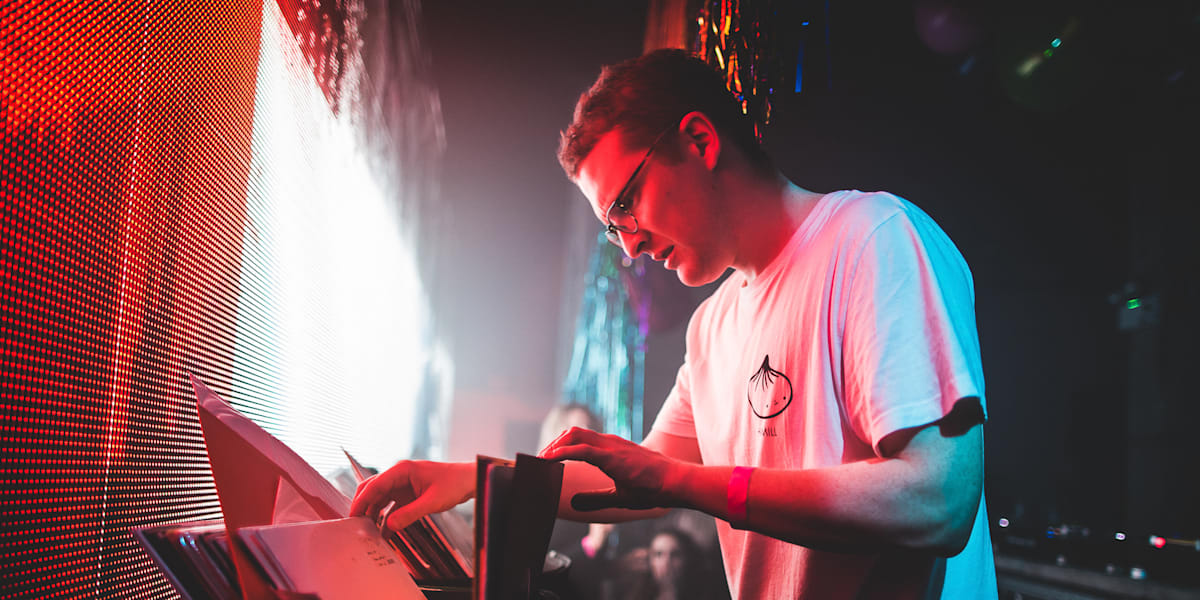How to be a club booker: Programmers share their advice