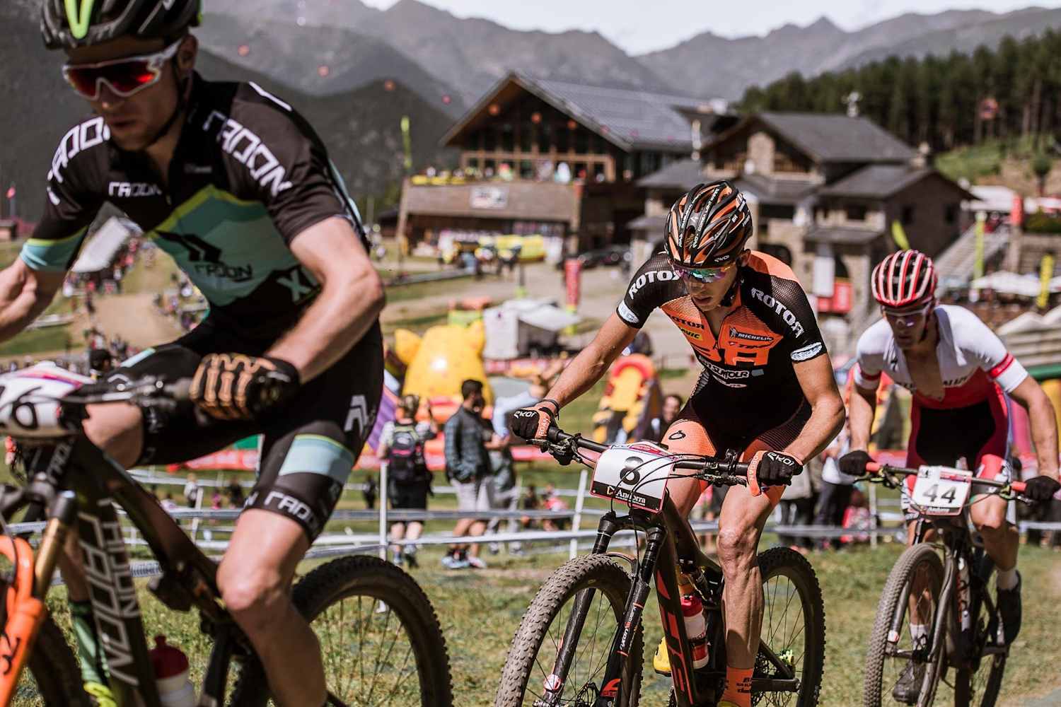 Mathias Flückiger and Jordan Sarrou battle at Vallnord
