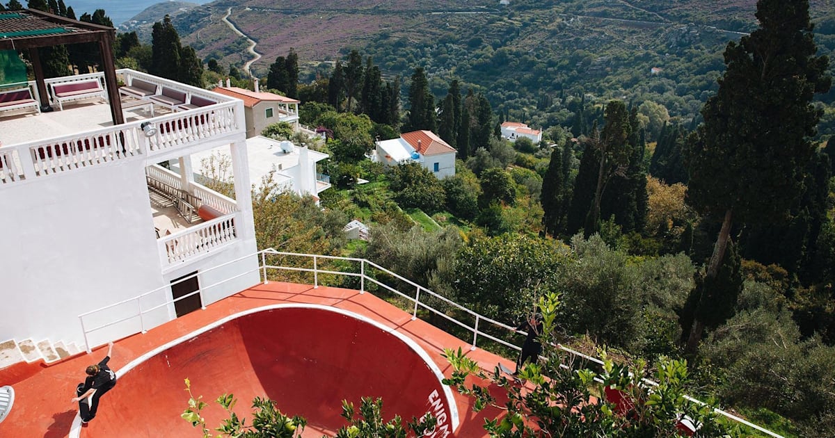 The Blu Enigma bowl Greece: Gallery 2 | Red Bull Skate