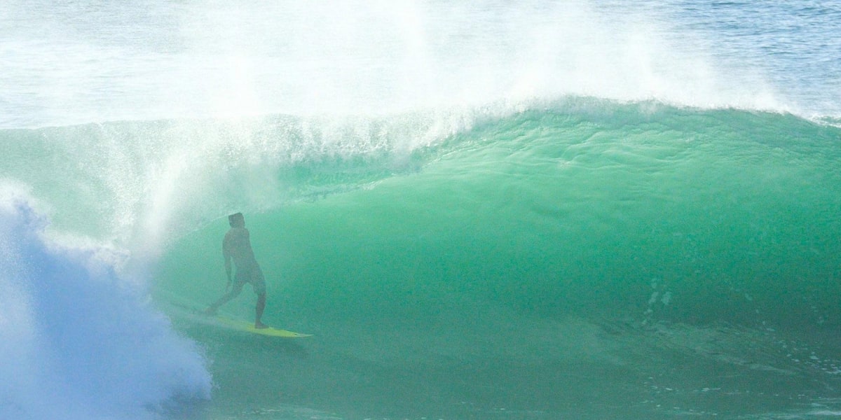 Hit And Run Bali Padang Padang +video+ | Red Bull Surf