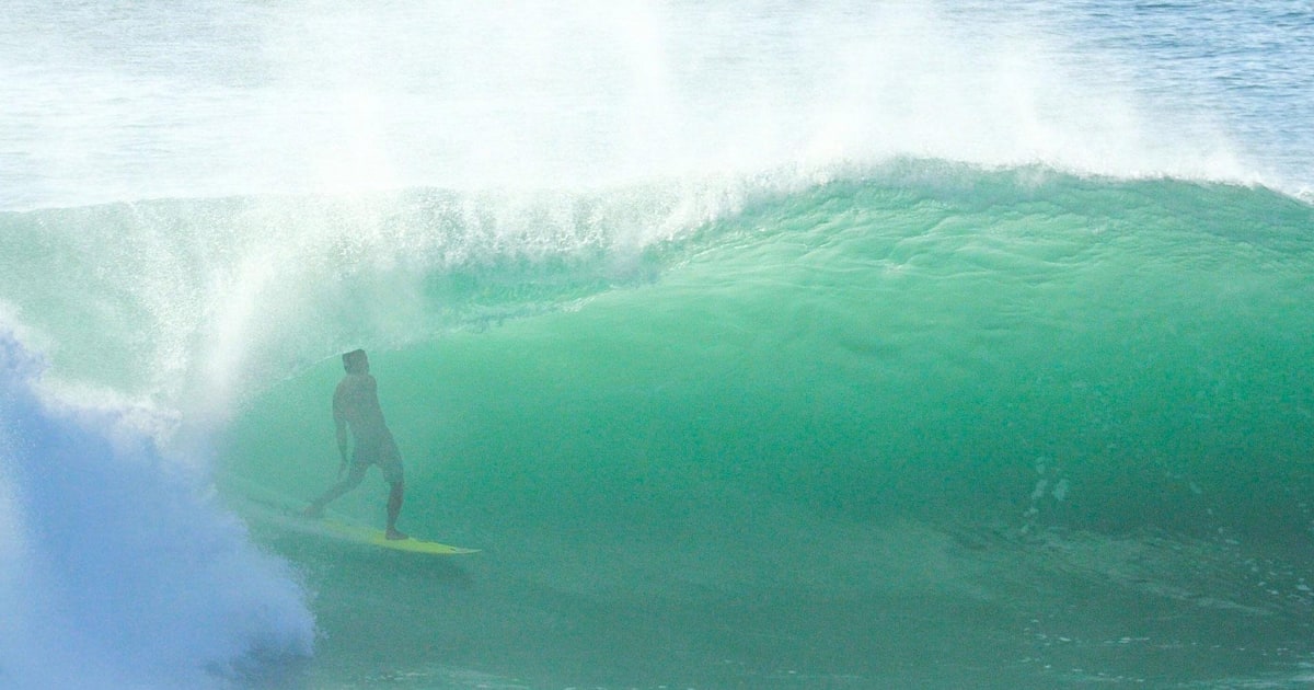 Hit And Run Bali Padang Padang +video+ | Red Bull Surf
