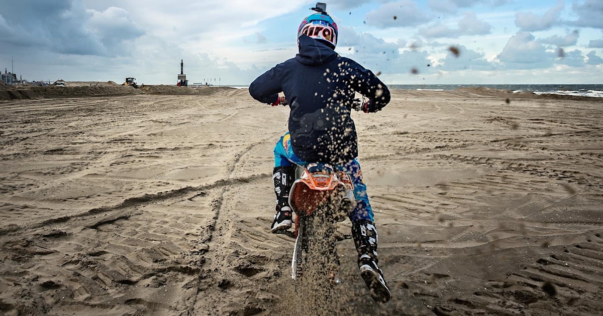 Red Bull Knock Out: Jonny Walker races a preview lap