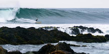 Surfing in Chile: See the new photo gallery | Red Bull