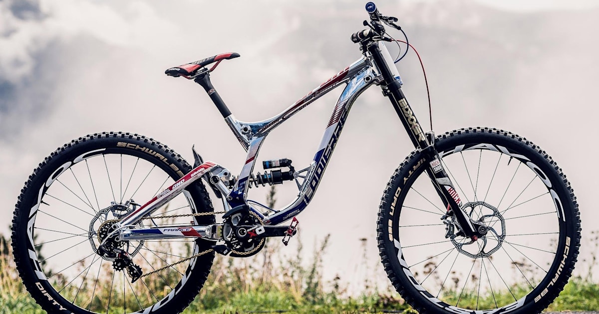 Loic Bruni Lapierre World Championship bike check