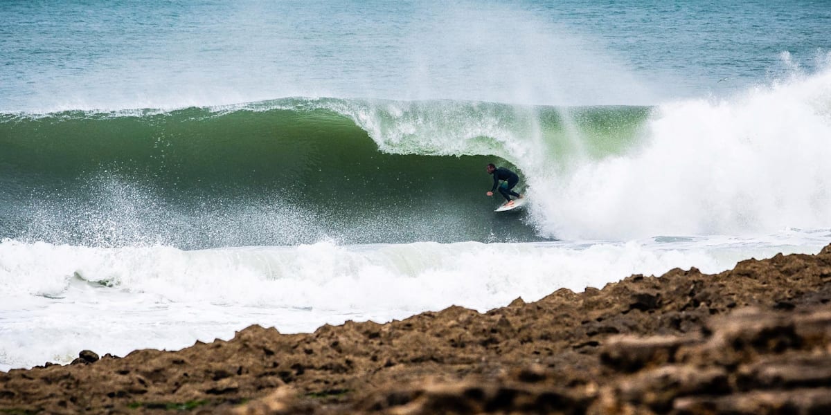 Surf Portugal: Conheça Coxos, uma direita perfeita