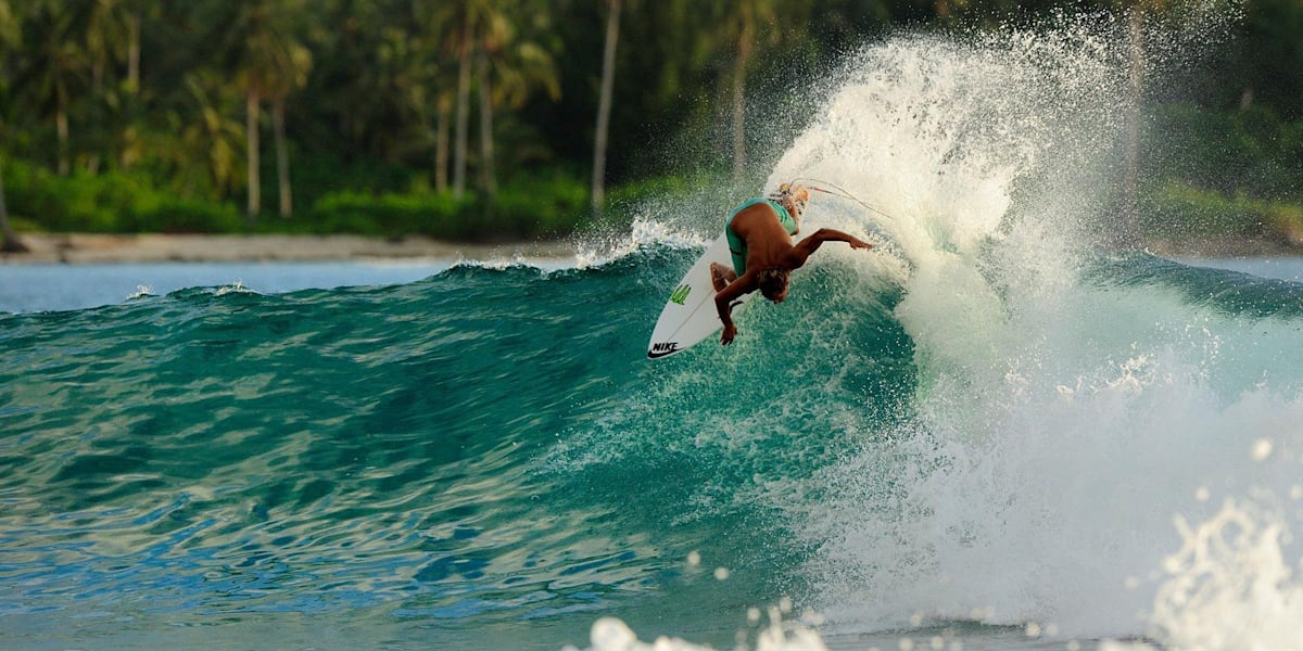 Mentawai Islands: Taj Burrow und Freunde beim Surfen
