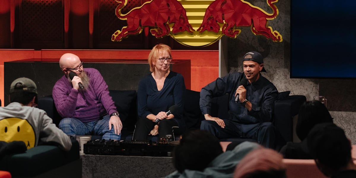 7 facts from Mad Mike Banks Underground Resistance chat